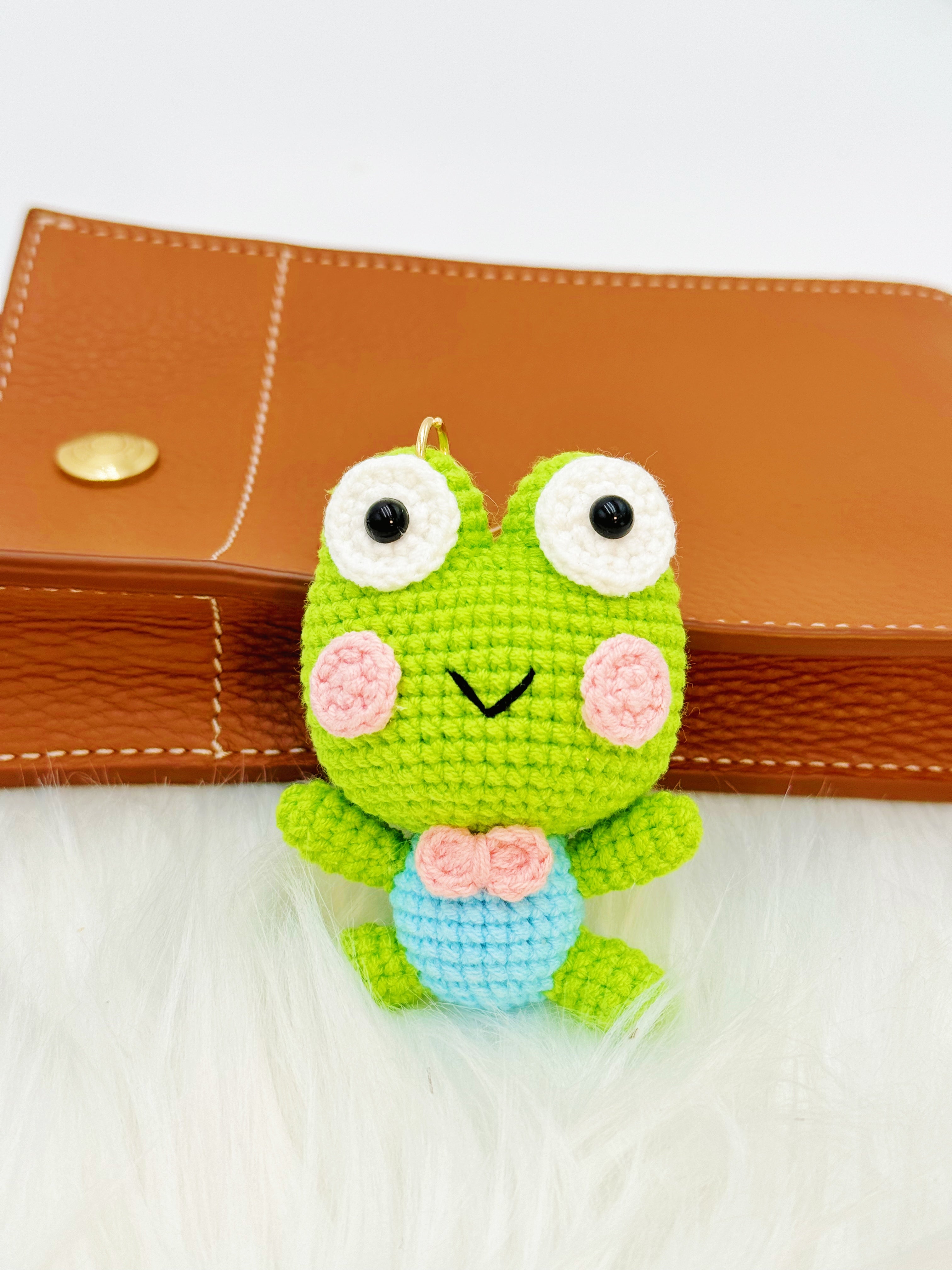 Green Frog Keychain – Aristòn Collective
